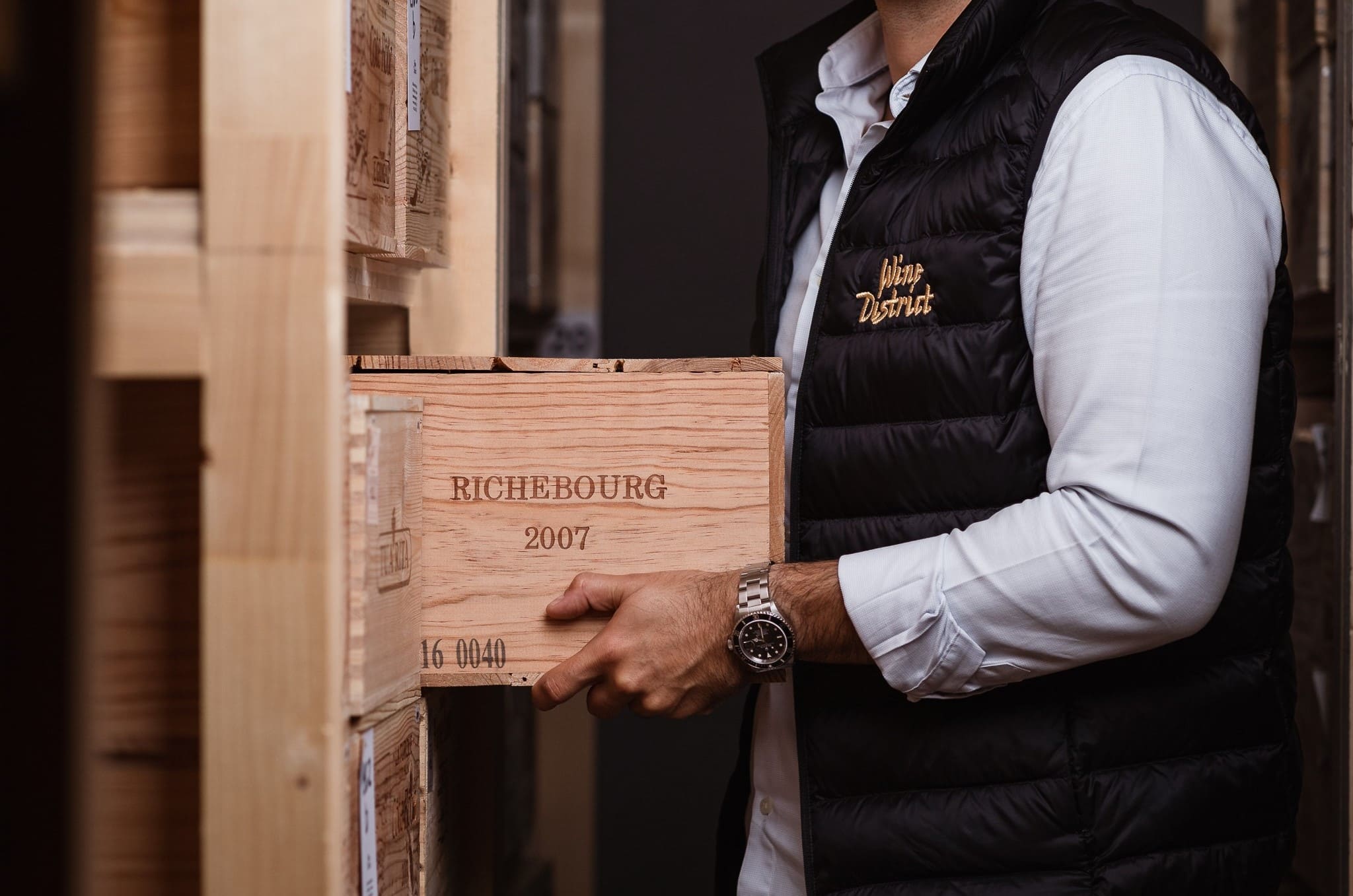 Home pick-up for your wines * Wine District